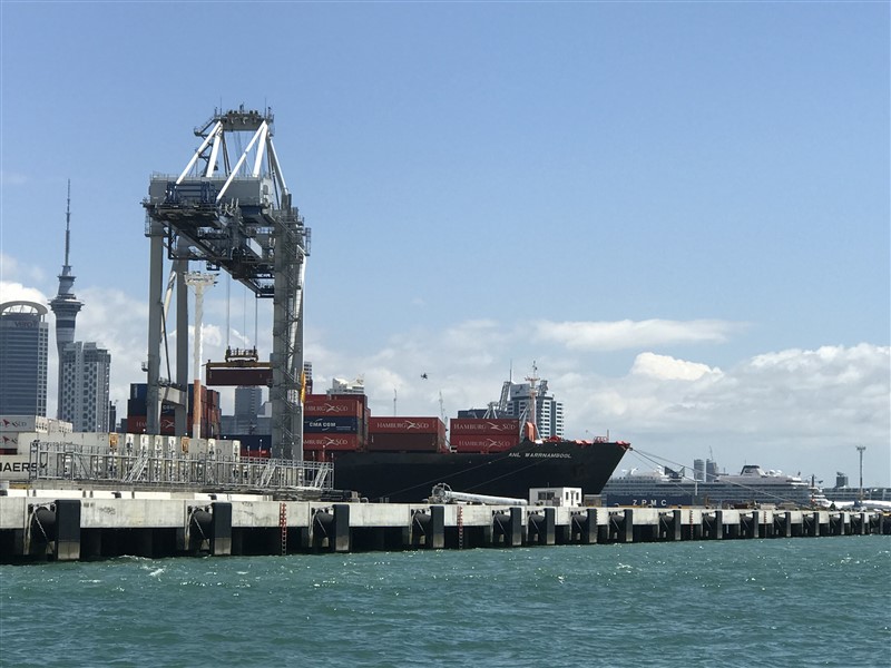 New Zealand builds infrastructure less efficiently than other countries ...