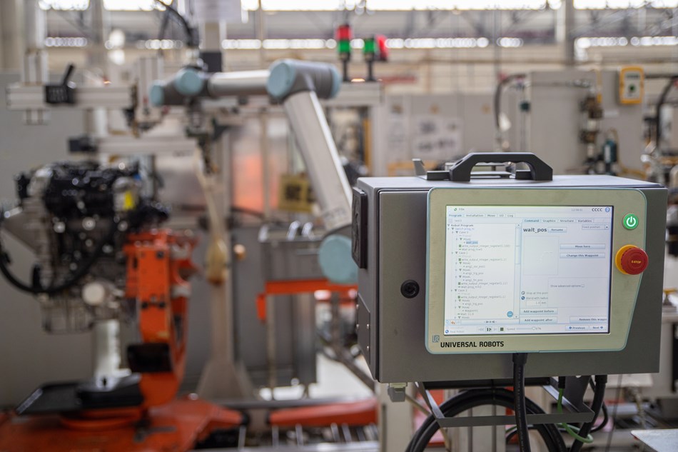 Collaborative Robots Optimise Ford’s Assembly Line | DEMM Engineering ...