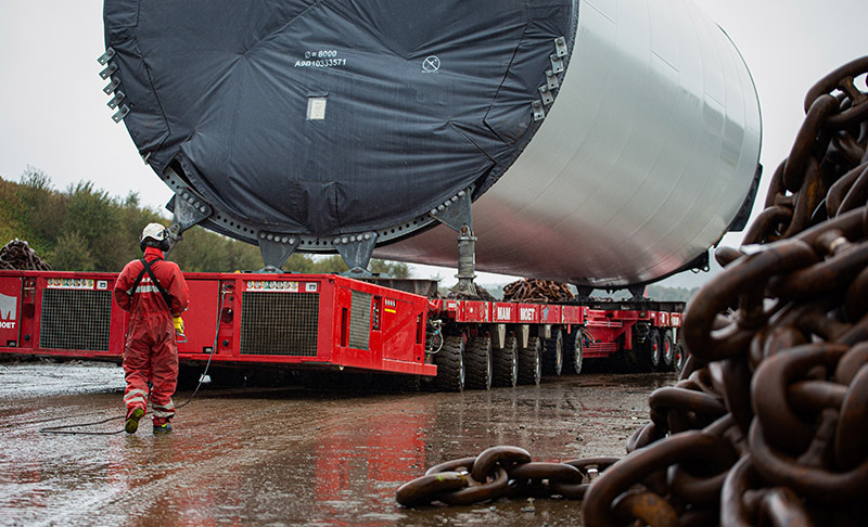 World-first electric heavy transport vehicle eliminates carbon impact ...